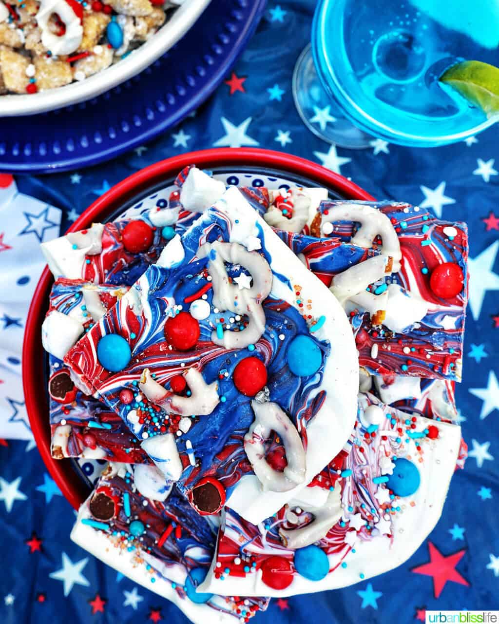 Patriotic Red, White, and Blue Bark Recipe (Easy and Festive) - Urban ...
