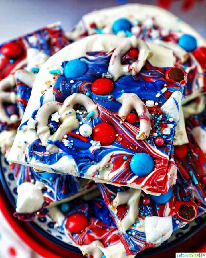 Patriotic Red, White, and Blue Bark Recipe (Easy and Festive) - Urban ...